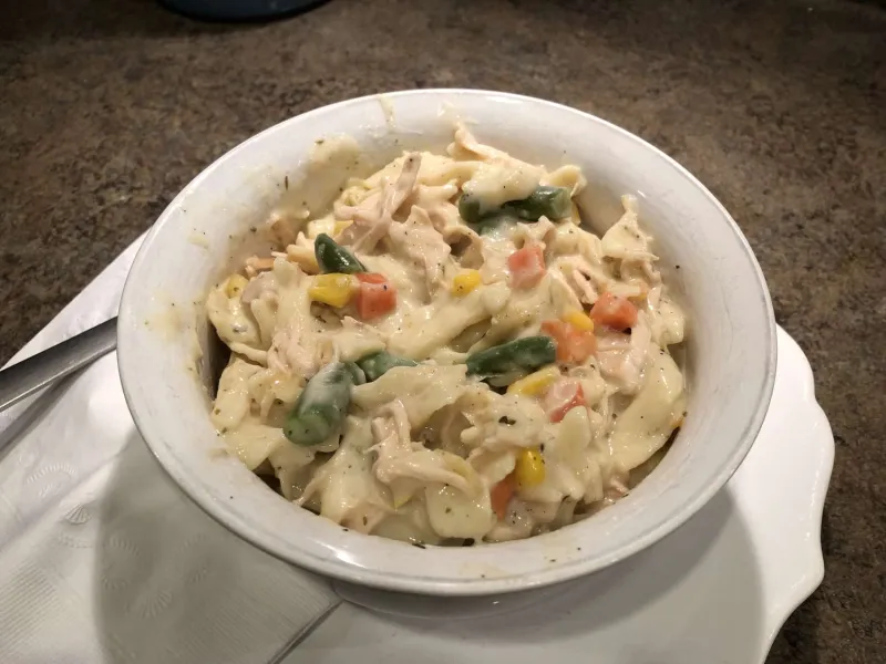 Receta de Estofado instantáneo de pastel de pollo con olla