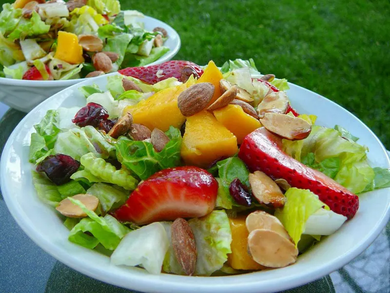 Receta de Ensalada De Mezclum De Mango Y Fresa