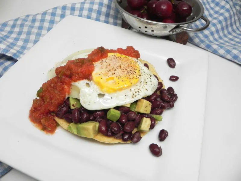 Receta de Tostadas de desayuno de frijoles negros