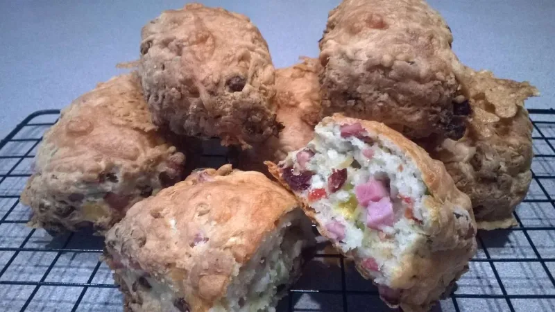 Receta de Bollos de Jamón y Queso con Arándanos